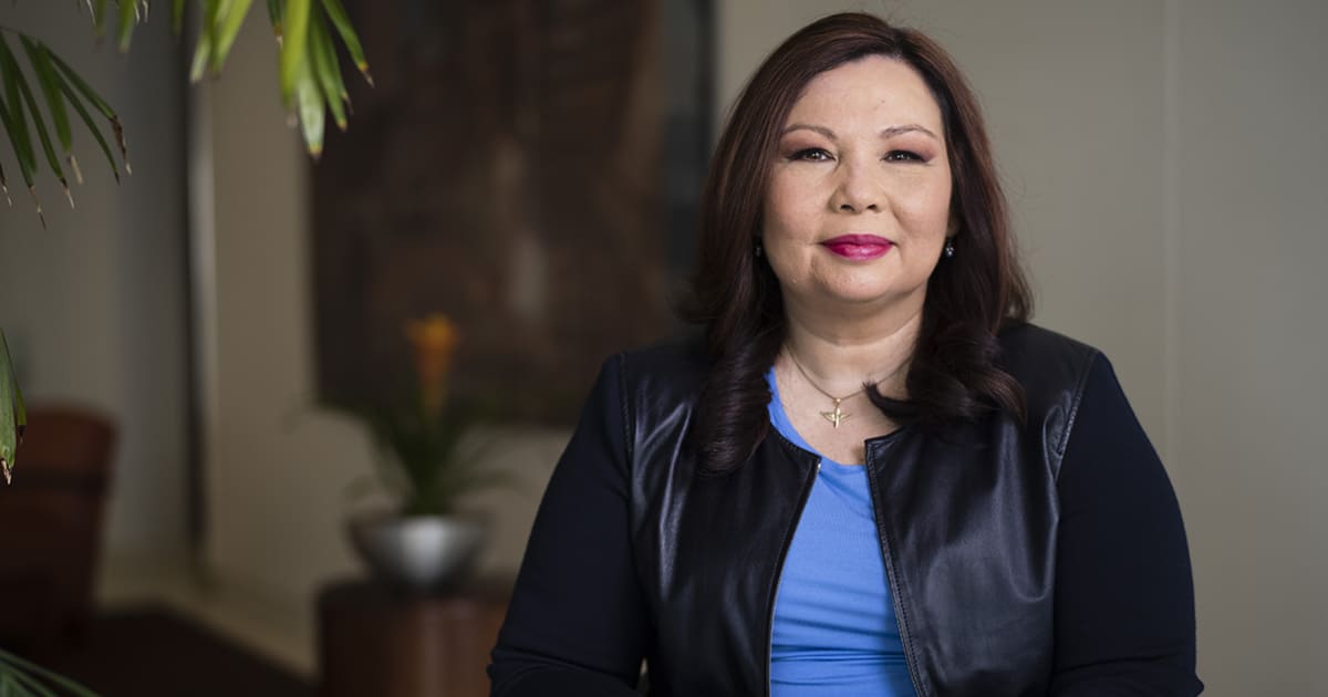 Tammy Duckworth: War Hero, Senator, and Advocate for Veterans - Women's ...