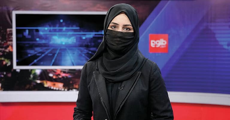 Mary Anning: The Fossil Hunter Who Changed Paleontology on the Jurassic Coast. - Women's Voices Now